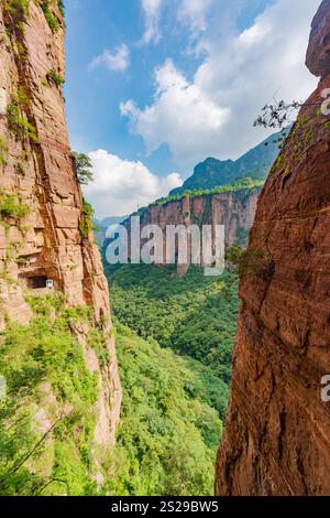 Guoliang Village Canyon, Wanxian Mountain Scenic Area, Taihang Mountain ...