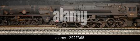 Detailed and weathered Hornby 00 gauge model of BR Class 9F Locomotive ...