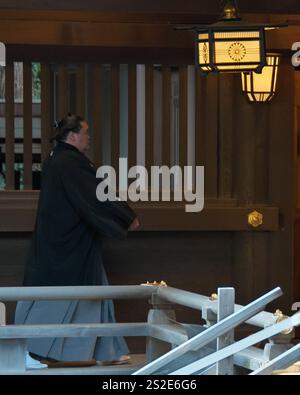 TOKYO, Japan - Sumo grand champion Hakuho (C) and his wife Sayoko give ...