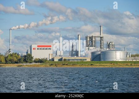 EGGER Holzwerkstoffe, Wismar, Mecklenburg-Vorpommern, Deutschland Stock ...