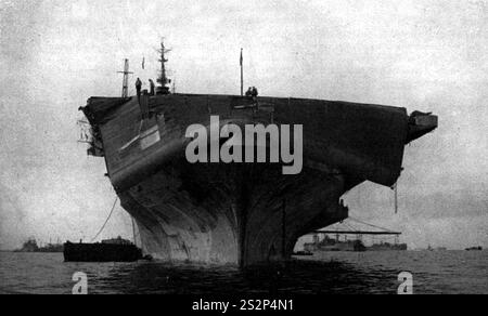 USS Bennington (CV-20) flight deck was damaged following Typhoon Connie ...