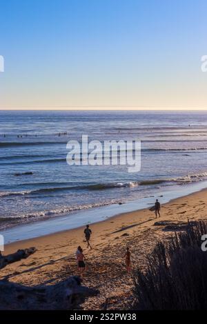 Scenes from the iconic Santa Barbara beach Stock Photo - Alamy