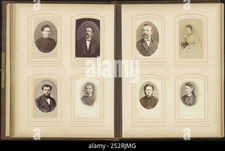 Fotoalbum 'Souvenir van Westerman' met portretten van de familie Doyer ...