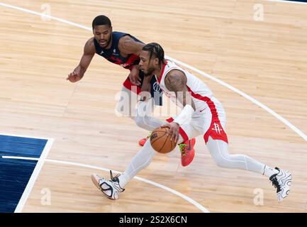 Houston Rockets forward Cam Whitmore (7) dunks during the first half of ...