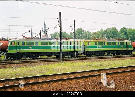 Fahrt entlang der Nordbahn electric locomotive ET41-027 operated by polish pkp Polen *** Fahrt ...