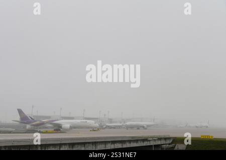 Aviation, Airfield, Traffic, Terminal 2, Fog, Foggy, limited vision ...