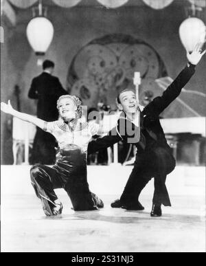 FOLLOW THE FLEET (1936) GINGER ROGERS, FRED ASTAIRE FTFL 020 Stock Photo - Alamy