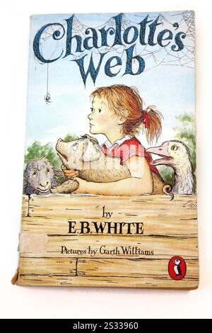 CHARLOTTE'S WEB, Charlotte the spider, Wilbur the pig, 1973 Stock Photo ...