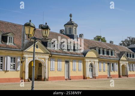 Ehemaliges Kurgebäude, Staatspark Hanau Wilhelmsbad, Hanau, Hessen ...