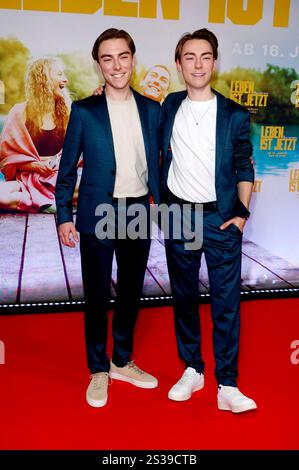 Anton Fuchs und Richard Fuchs bei der Premiere des Kinofilms Leben ist ...