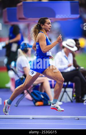 Amal al-Roumi participating in the 800 meters at the Paris 2024 Olympic ...