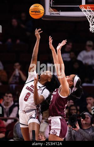 South Carolina forward Joyce Edwards (8) chases down the ball during ...