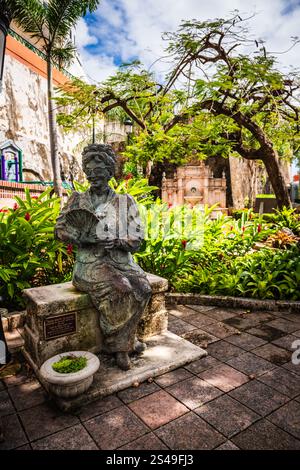 Statue of Felisa Rincon de Gautier, mayor of San Juan from 1946 to 1968 ...