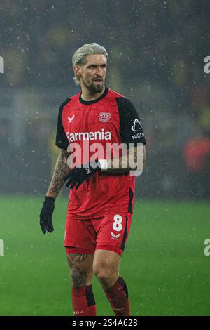 DORTMUND - Robert Andrich of Bayer 04 Leverkusen during the Bundesliga ...