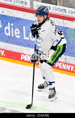 Mario Zimmermann (Straubing Tigers, #13), Nathan Burns (Loewen Frankfurt, #08) Loewen Frankfurt ...