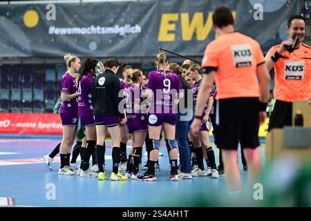 Oldenburg, Deutschland. 10th Jan, 2025. Miriam Hirsch (TuS Metzingen ...