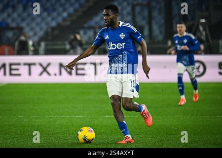 Rome, Italie. 10th Jan, 2025. Alieu FADERA of Como during the Italian ...