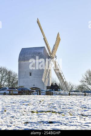 Brighton UK 11th January 2025 - Visitors enjoy the views in the snow by ...