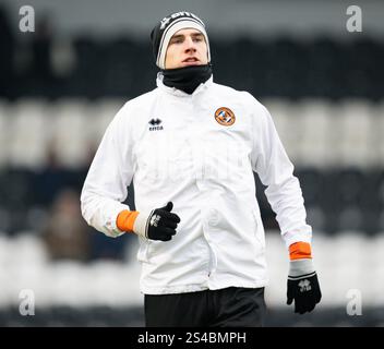 PAISLEY, SCOTLAND - JANUARY 11: Dundee United's Ryan Strain and St ...