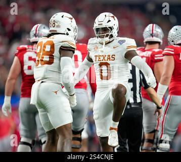 Texas linebacker Anthony Hill Jr. (0) during the first half of an NCAA ...