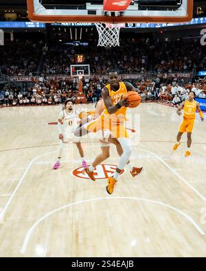 Tennessee center Felix Okpara (34) works a shot against Tennessee State ...