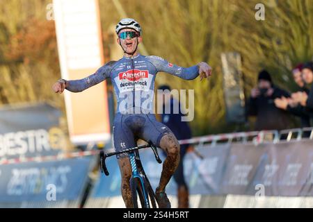 Dutch Tibor Del Grosso celebrates as he crosses the finish line to win ...