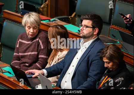 Anja Van Robaeys, Funda Ona, Brent Meuleman and fatima lamarti Voorruit ...