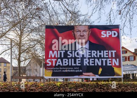 Bundestagswahl 2025 Wähler mit SPD-Kugelschreiber beim Ankreuzen 18.02.25, Selters: Symbolfoto ...