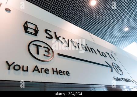 Signage for the skytrain to Terminal 1 at Changi Airport in Singapore ...