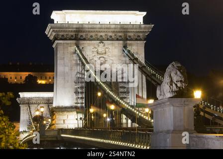 Hungarian landmark, Budapest Chain Bridge view Stock Photo - Alamy