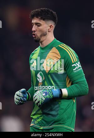 Manchester United goalkeeper Altay Bayındır (1) with team during the ...