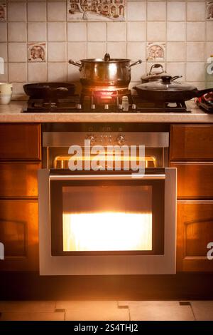 Clean saucepan on a gas stove in kitchen Stock Photo - Alamy