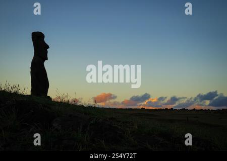 Moai statue ahu akapu at sunset, easter island Stock Photo - Alamy