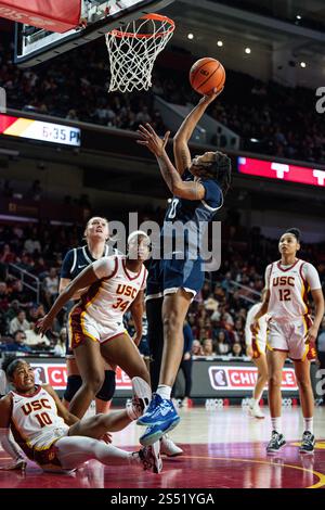 Southern California guard Malia Samuels (10) plays against Indiana in ...