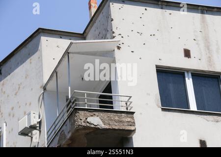 Bullet holes in buildings along Sniper Alley, Sarajevo, Bosnia Stock ...