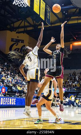 Florida State forward Makayla Timpson (21) shoots over Notre Dame ...