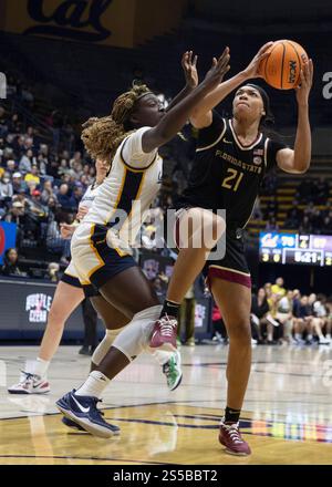 Florida State forward Makayla Timpson (21) shoots over Notre Dame ...