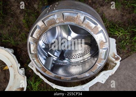 Disassembling the washing machine drum to replace the cross. Washing ...