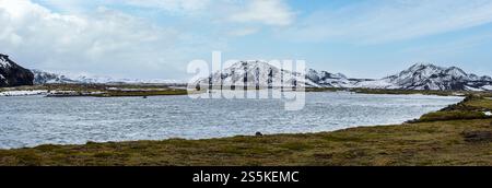 Picturesque autumn river and view to Landmannalaugar mountains under ...