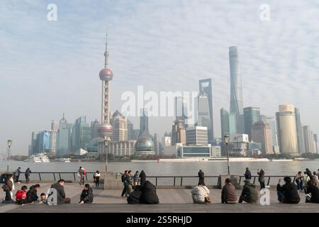 SHANGHAI, CHINA - JANUARY 1, 2025 - Tourists flock to the Nanjing Road ...