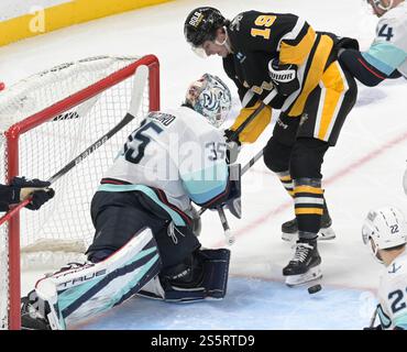 Pittsburgh Penguins' Cody Glass (19) celebrates after his goal with ...