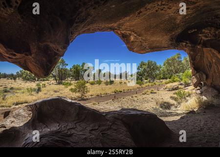 Uluru, formerly Ayers Rock, cave at Mala Walk, Uluru-Kata Tjuta ...