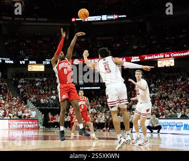 Ohio State's John Mobley Jr. waits for play to resume during an NCAA ...