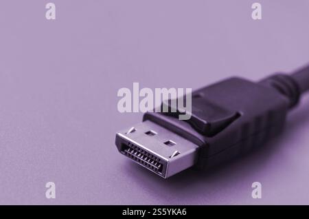20-pin male DisplayPort gold plated connector for a flawless connection ...