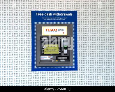 Tesco cash machine in Liverpool Stock Photo - Alamy