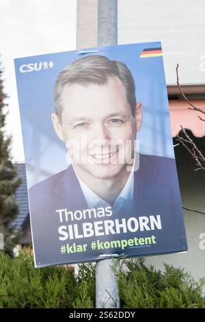 Deutschland 2025: Wahlplakate für die Bundestagswahl 2025 Im Bild: Die ...