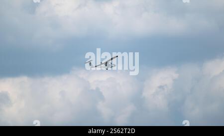 Aeroprakt A-40 Ukrainian tandem two-seat high-win ultralight aircraft ...