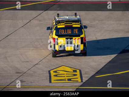 Follow Me vehicle, marshalling vehicle, apron supervision, marshal ...