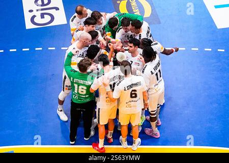Fornebu 20250115. USA after the World Championship match in handball ...