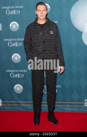 Chris Kowalski attends Cirque Du Soleil “OVO” Premiere at The Royal ...